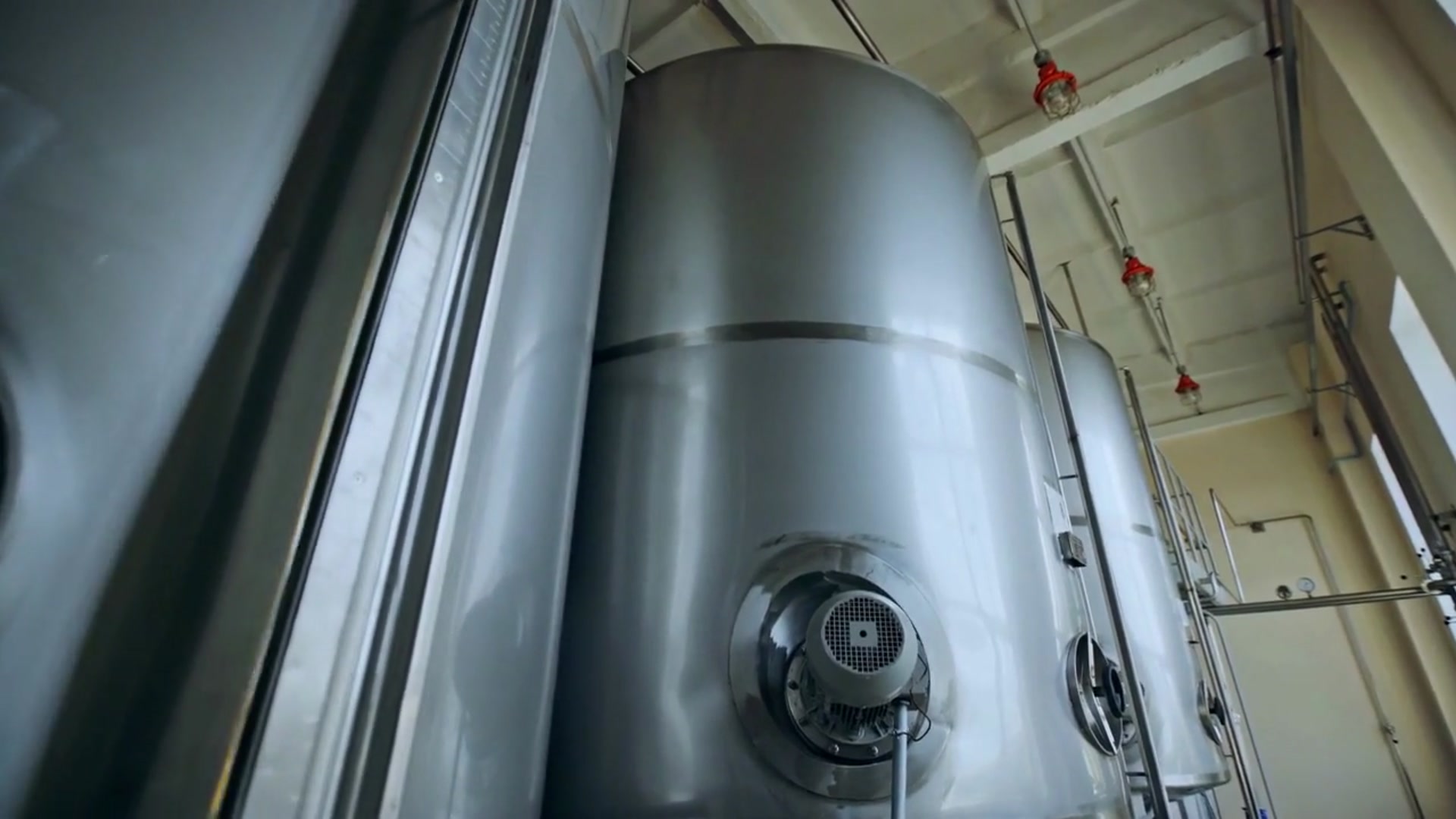 How to Calculate Dimensions for a 10,000-Li... | Humix Video