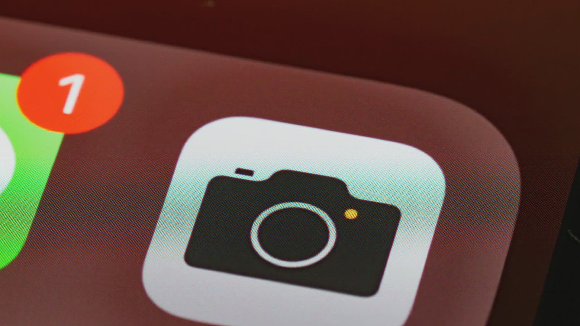 Create a button programmatically in iOS using Swift 4 - CodeVsColor